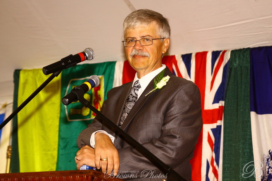 Bob Elliott poised to join exclusive group of double award winners ...